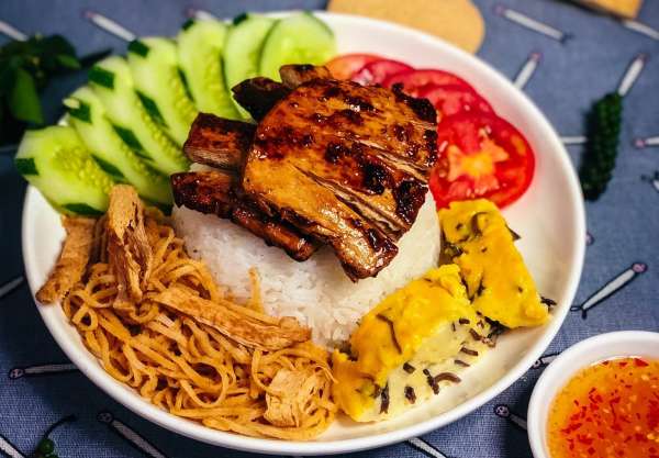 CÁCH NẤU CƠM TẤM SƯỜN BÌ CHẢ CHAY SIÊU NGON TẠI NHÀ